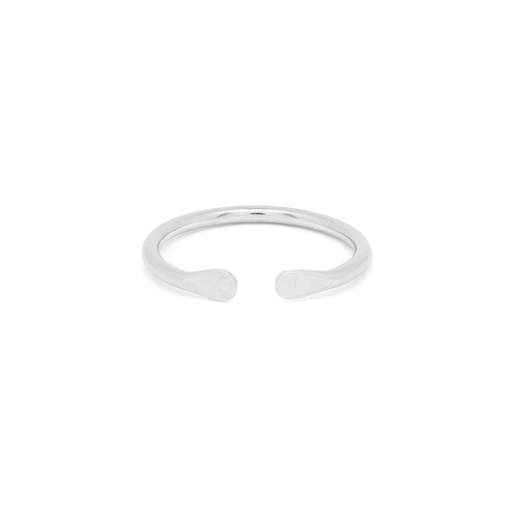 Alice Ring – Adjustable Hammered End Ring | Agapantha Jewelry